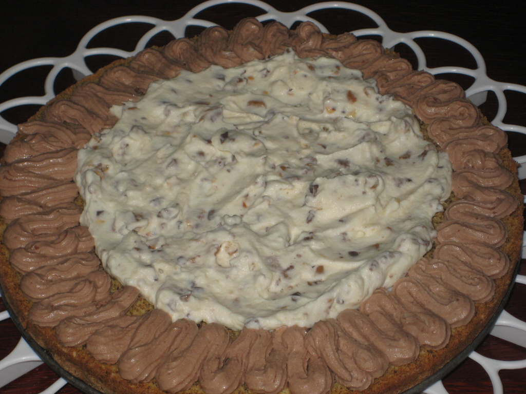 Tort Toffifee - przepis - Mojegotowanie.pl