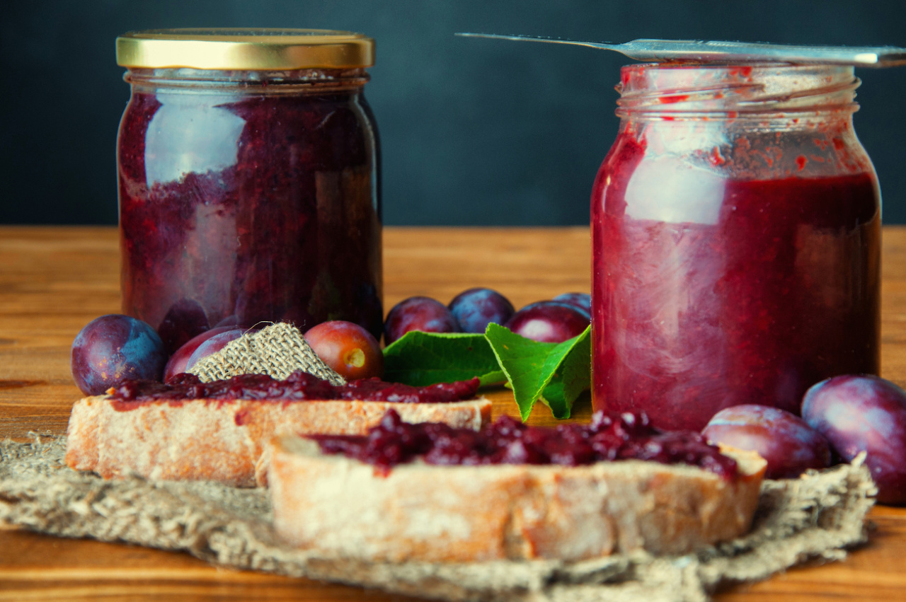 Przepis Jakuba Kuronia na powidła śliwkowe. Robią się praktycznie same ...