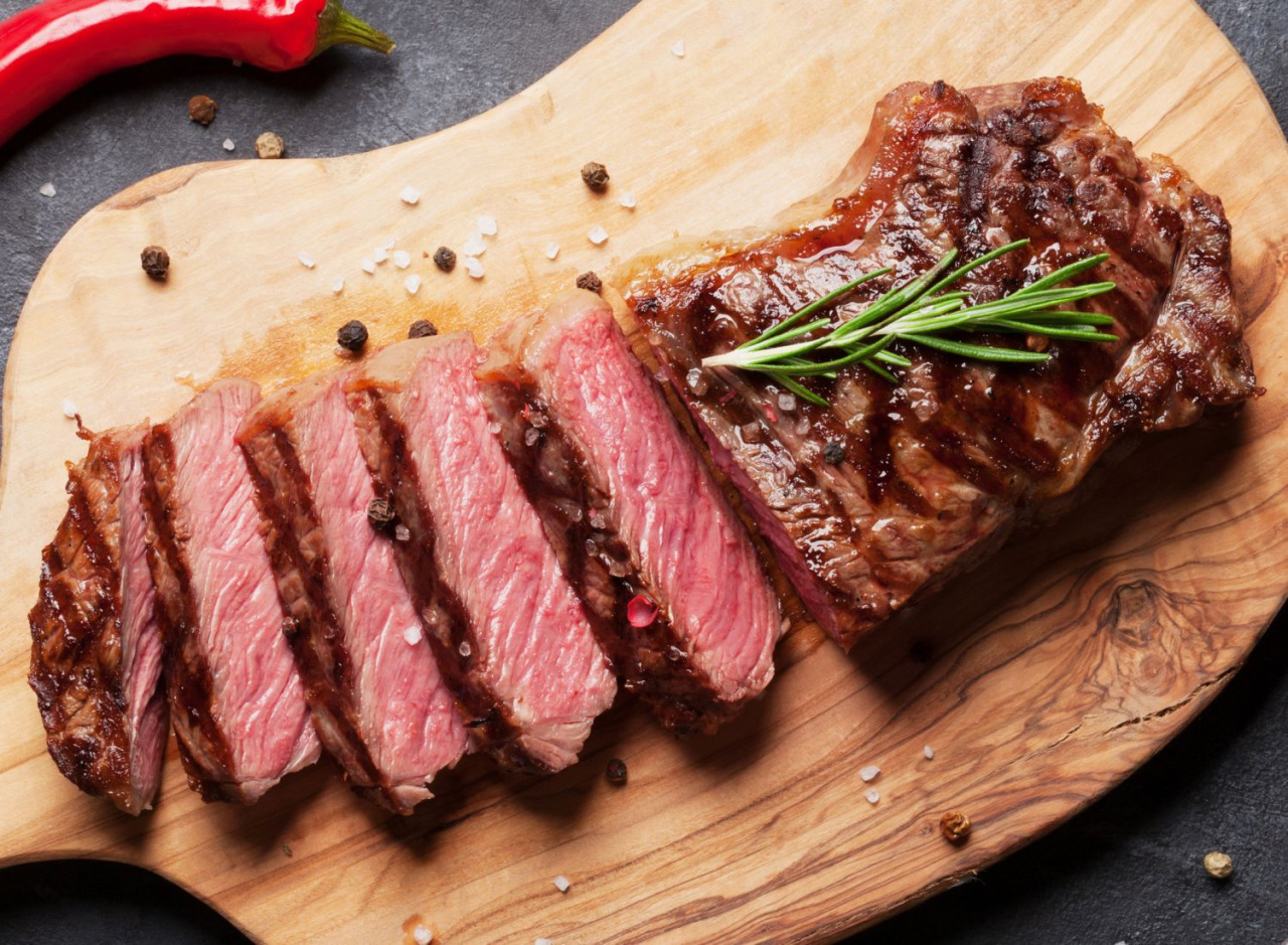 Jak zrobić stek? W ten sposób wysmażycie mięso "w punkt" idealny ...