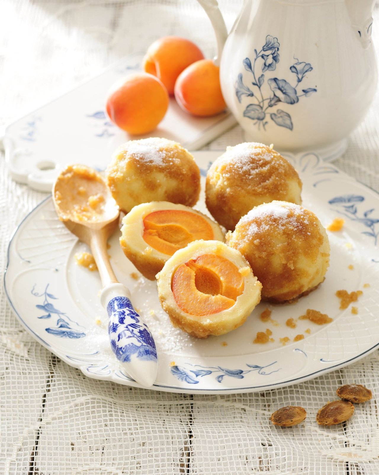 Austriackie knedle z morelami - przepis - Mojegotowanie.pl