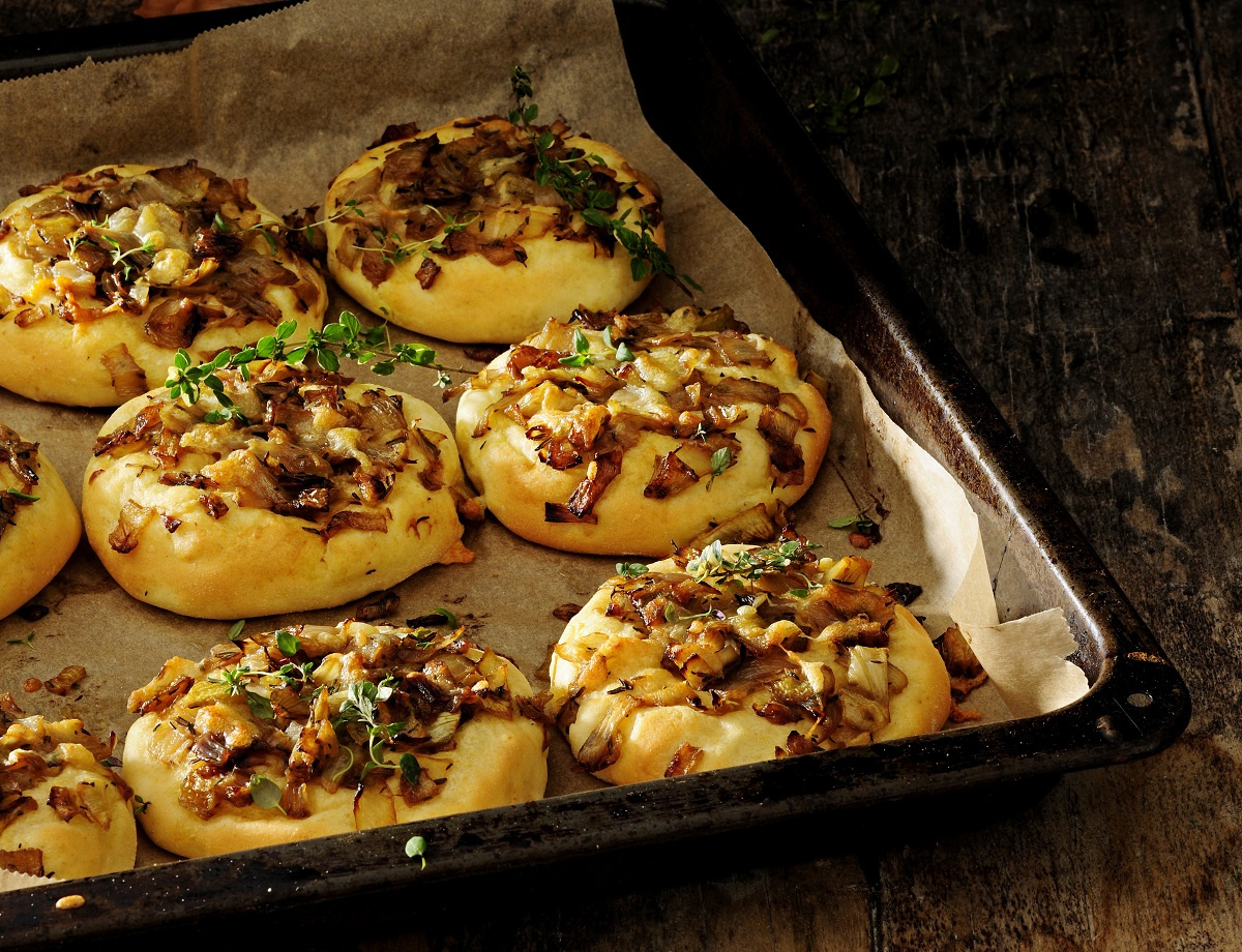 Cebularze - przepis - Mojegotowanie.pl