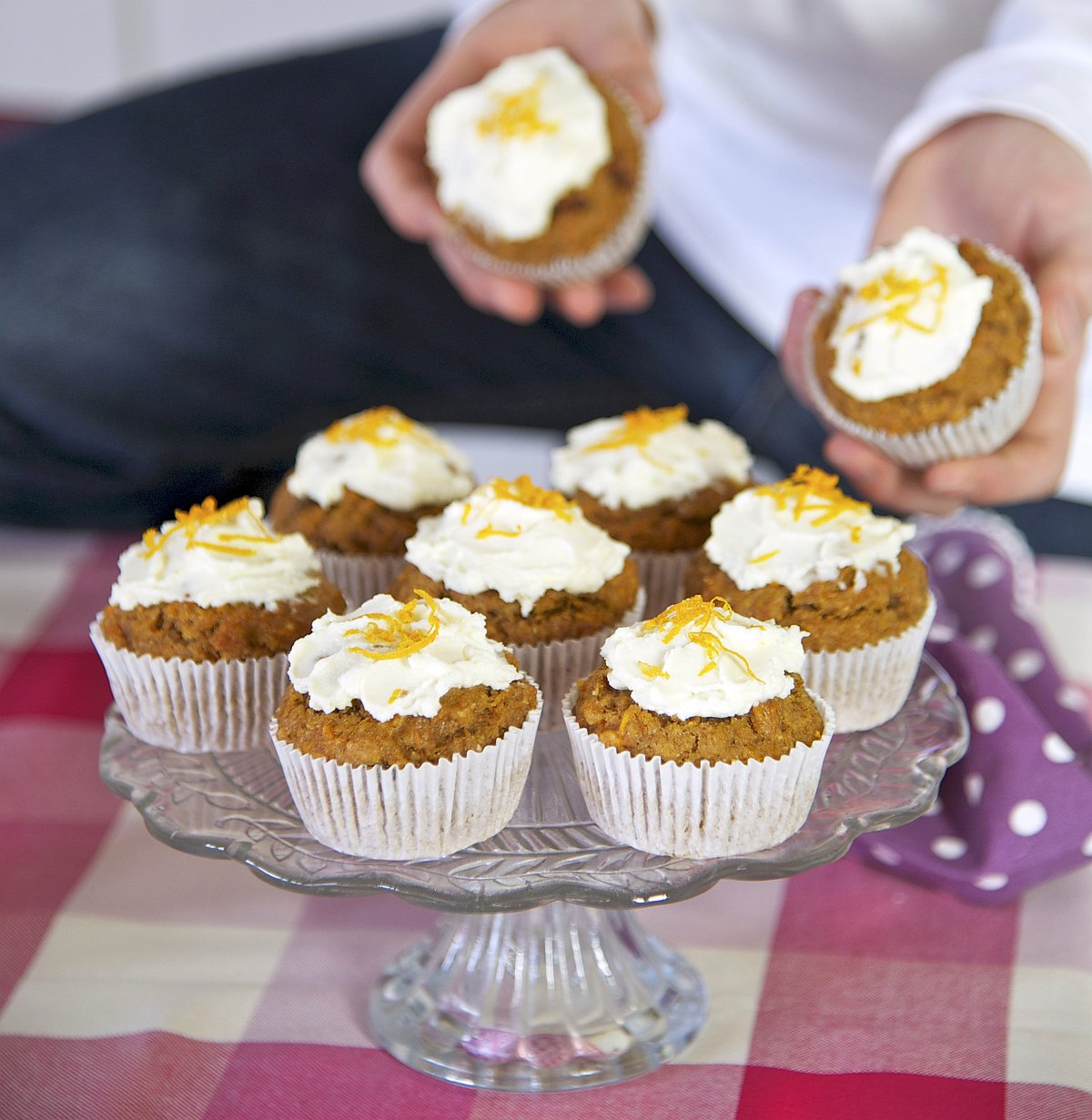 Muffinki marchewkowe - przepis - Mojegotowanie.pl