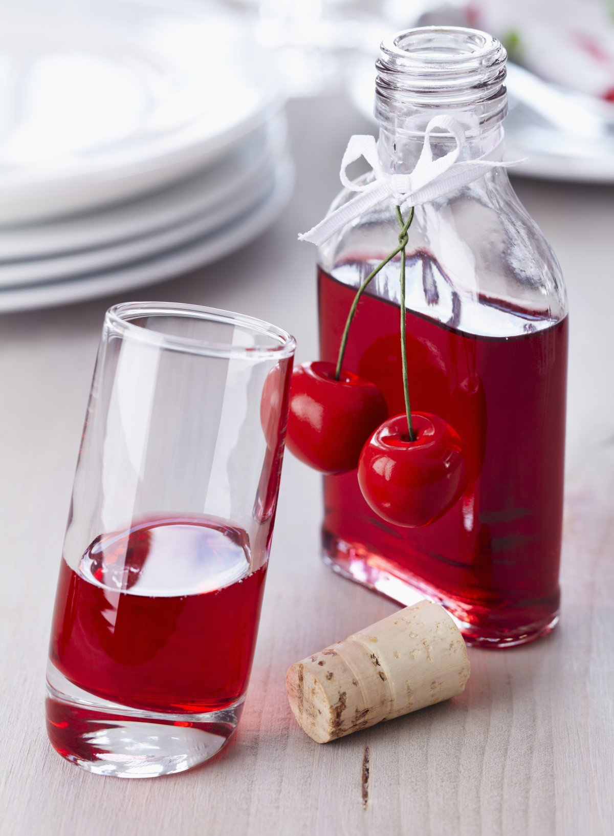 Nalewka z wiśni - przepis - Mojegotowanie.pl