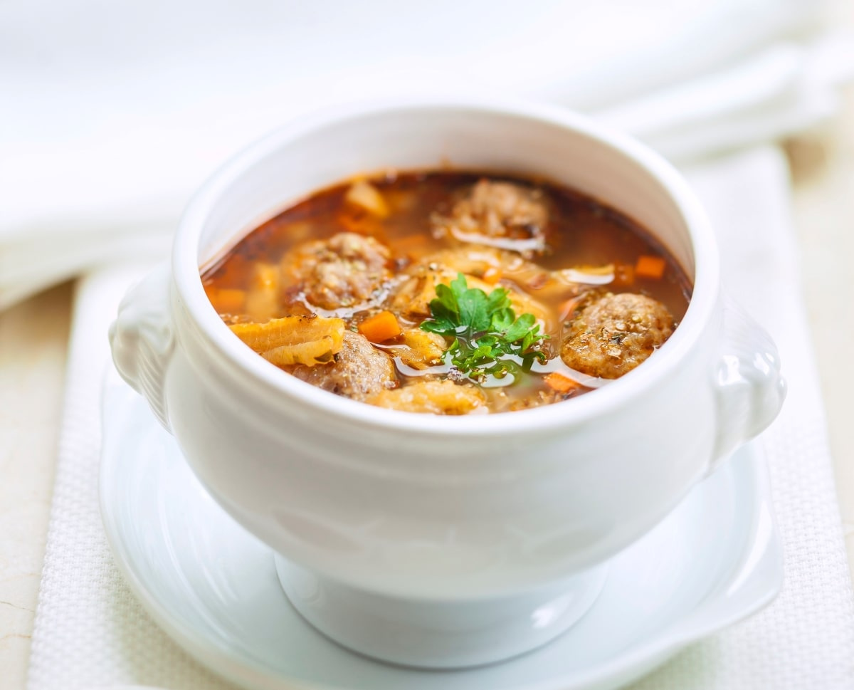 Flaki po warszawsku - przepis - Mojegotowanie.pl