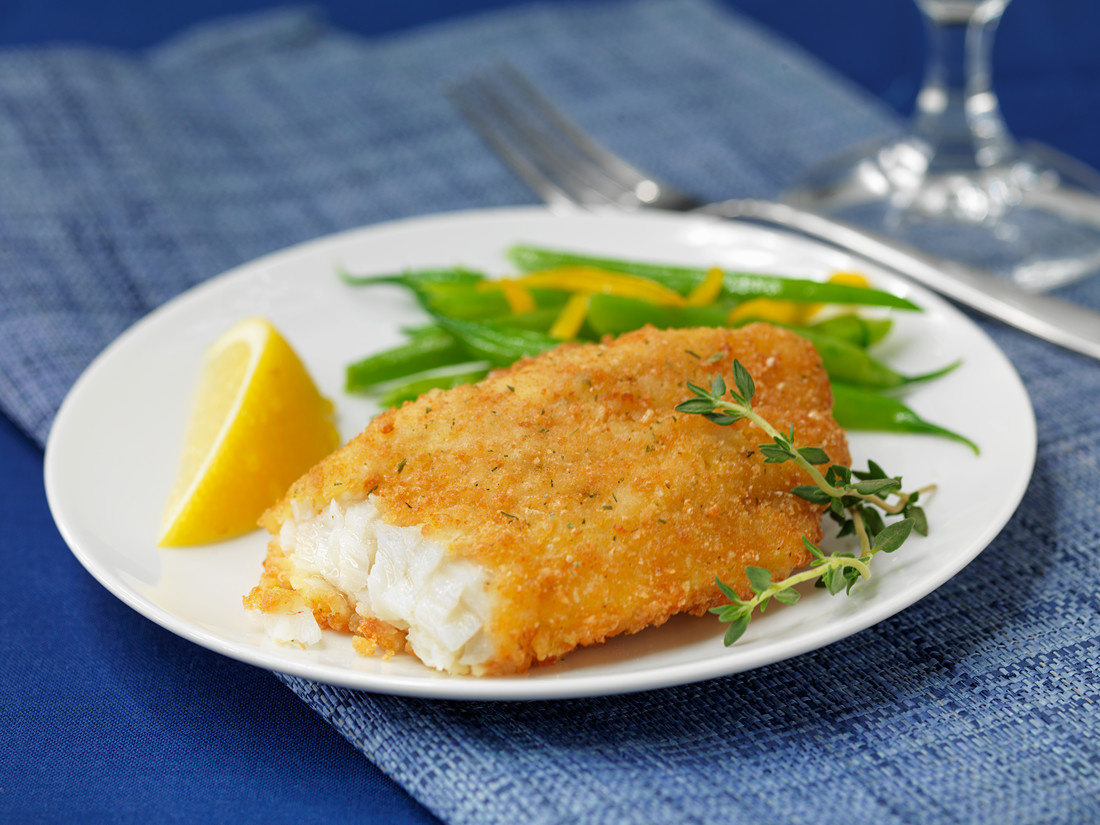 Dorsz w panierce - przepis - Mojegotowanie.pl