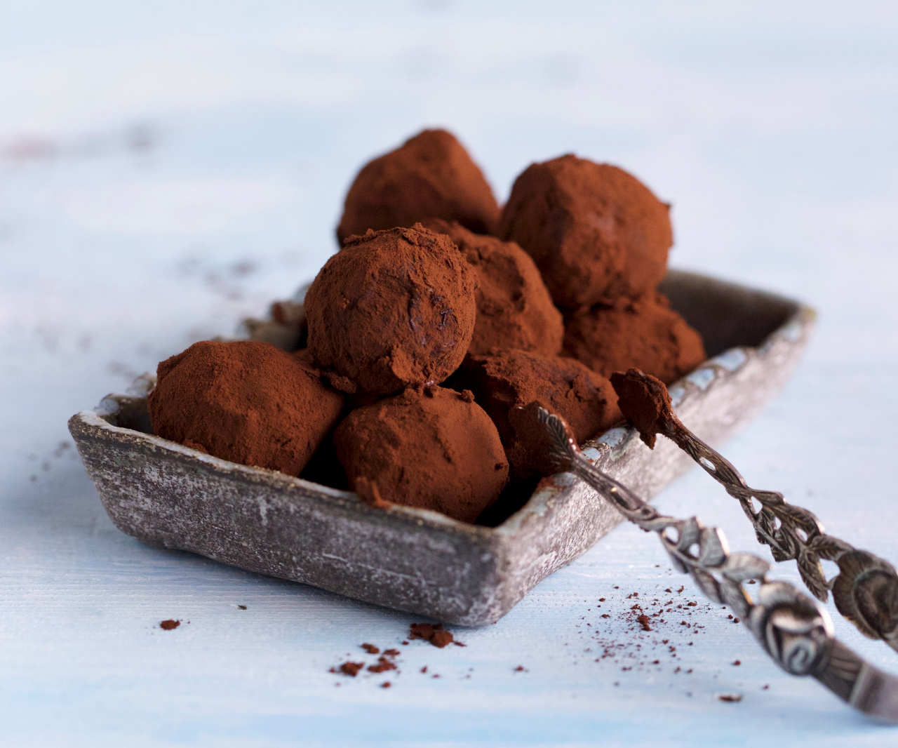 Trufle czekoladowe - przepis - Mojegotowanie.pl