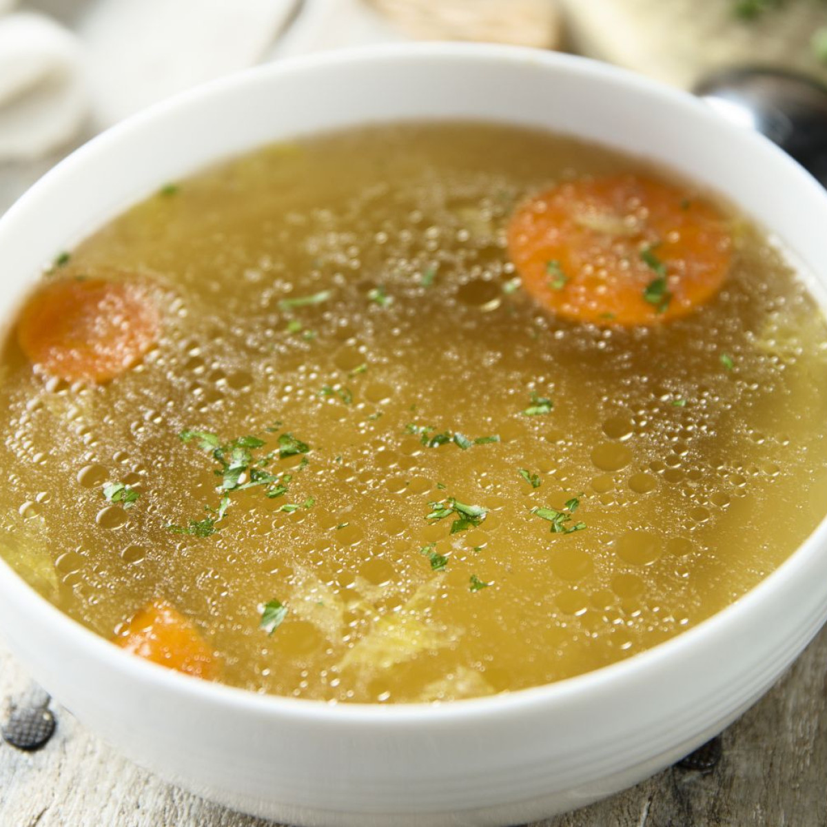 Dziadek robi najlepszy rosół. Jego sekret to moment dodania 1 składnika ...