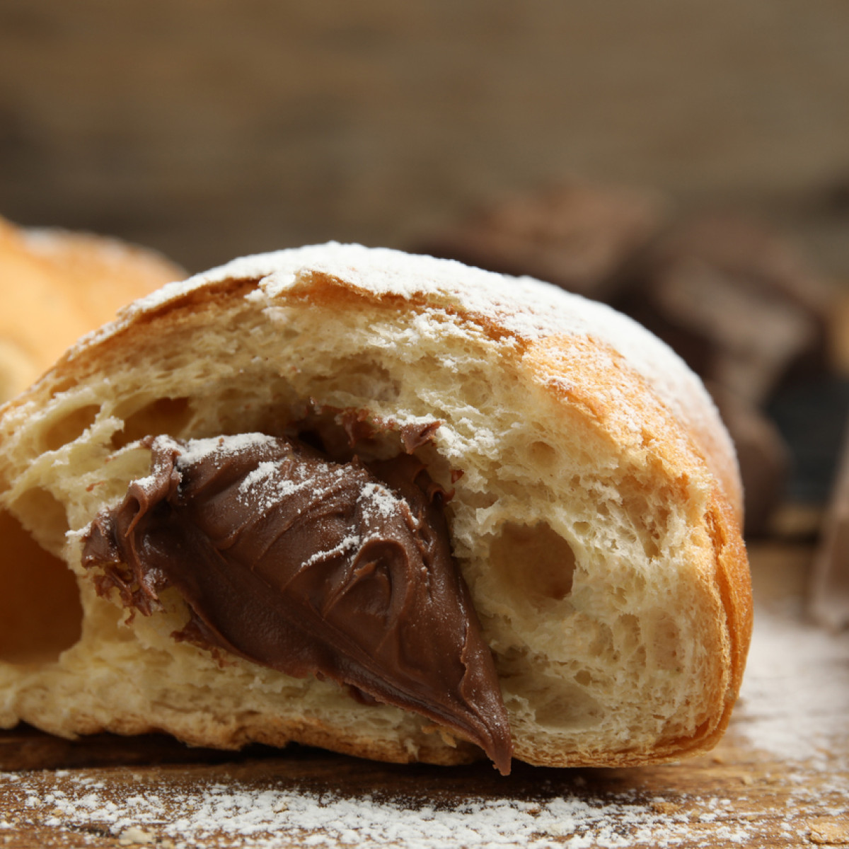 rogaliki drożdżowe z nutellą - Mojegotowanie.pl