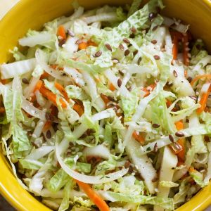 Błyskawiczna surówka z warzywa, po które rzadko sięgacie w sklepie ...