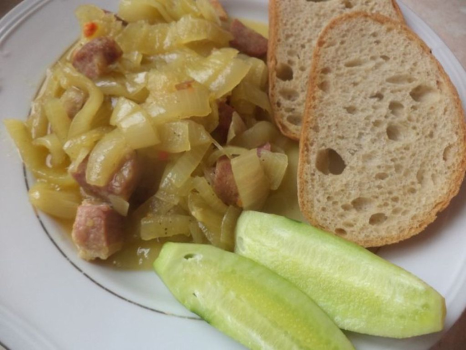 Cebula duszona po wiejsku - Przepis na Cebula duszona po wiejsku ...