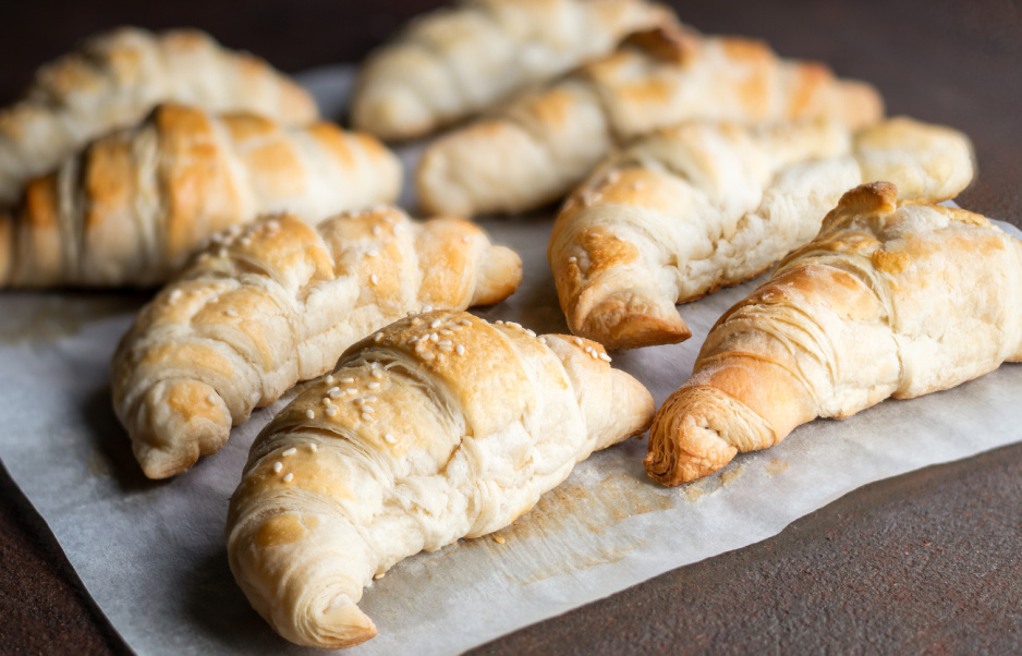 Jak zawijać rogaliki krok po kroku? - Mojegotowanie.pl