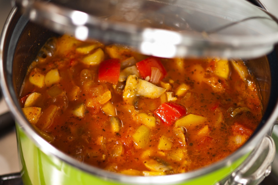 Gdy sąsiadka robi leczo, pachnie w całym bloku. Zdradziła mi swój ...